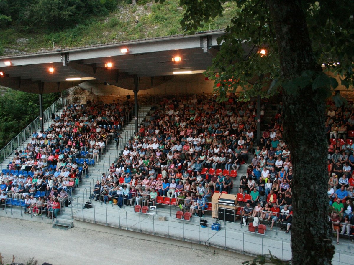 https://www.mythos-schwaebische-alb.de/: Endspurt im Naturtheater Hayingen